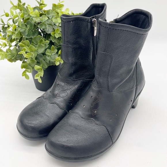 Aravon | Shoes | Aravon Black Leather Booties Size 85 Perforated Art To ...